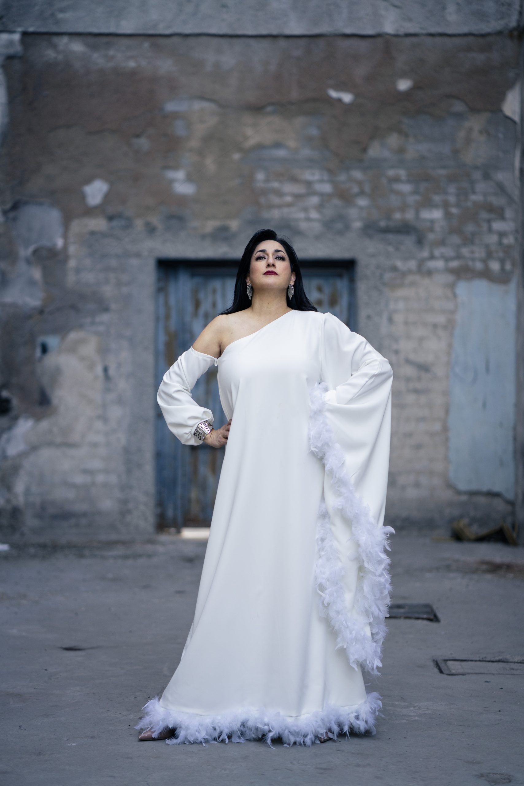 Gabriela Bojórquez lanza Vestida de Canto, su primer álbum con 13 ...